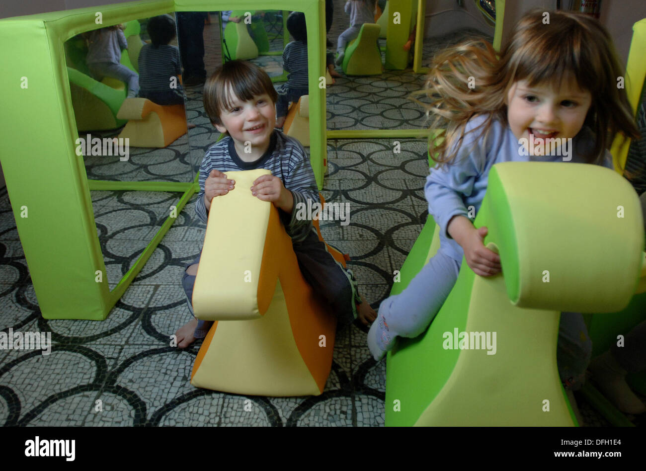 Soft play children hi-res stock photography and images - Alamy