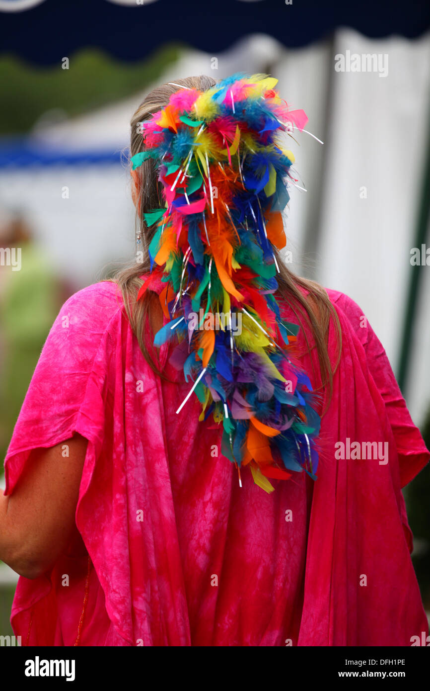 Lady with colourful feather headdress Stock Photo - Alamy