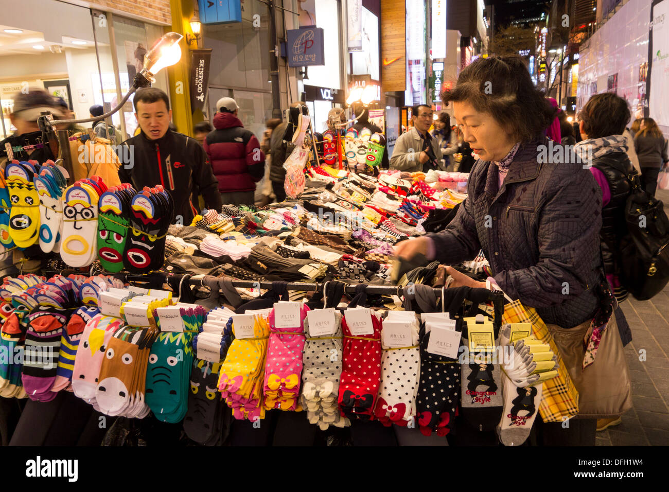 Stall selling socks in Myeongdong in the evening, Seoul, Korea Stock ...