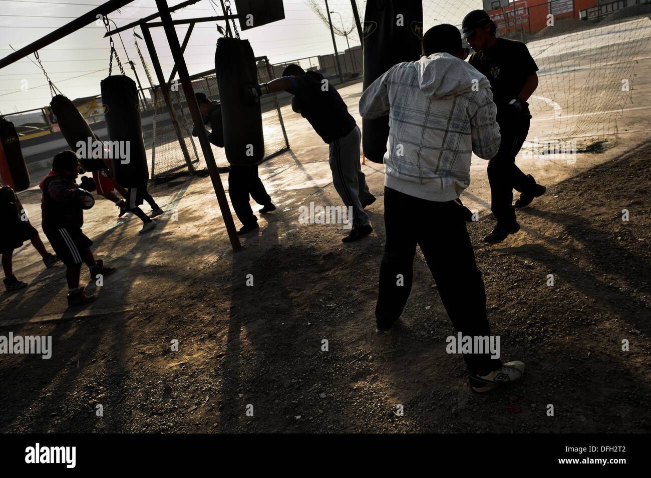 Peruvian boxing hi-res stock photography and images - Alamy