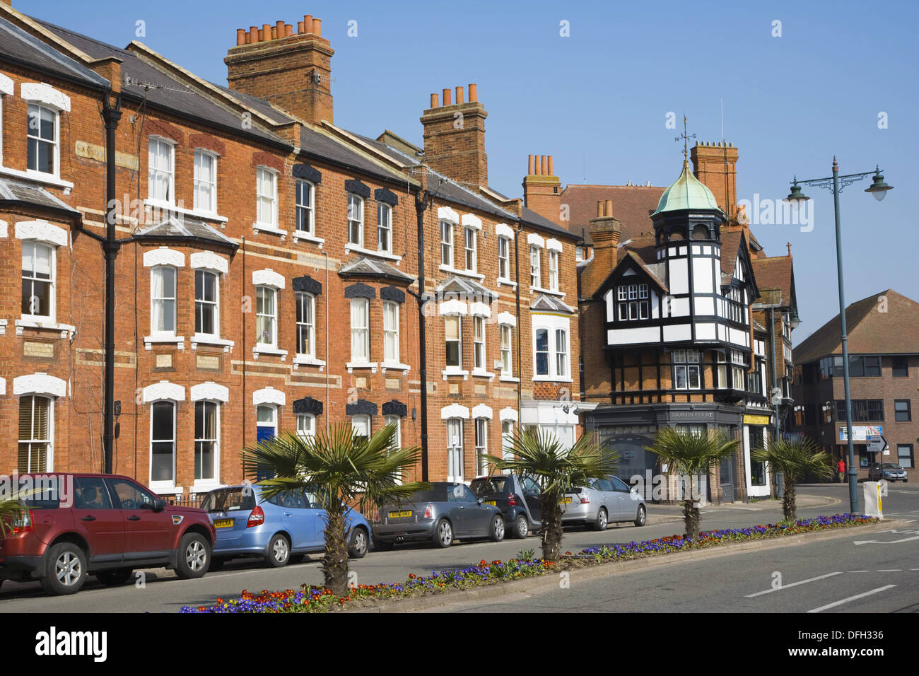 Henley thames station hi-res stock photography and images - Alamy
