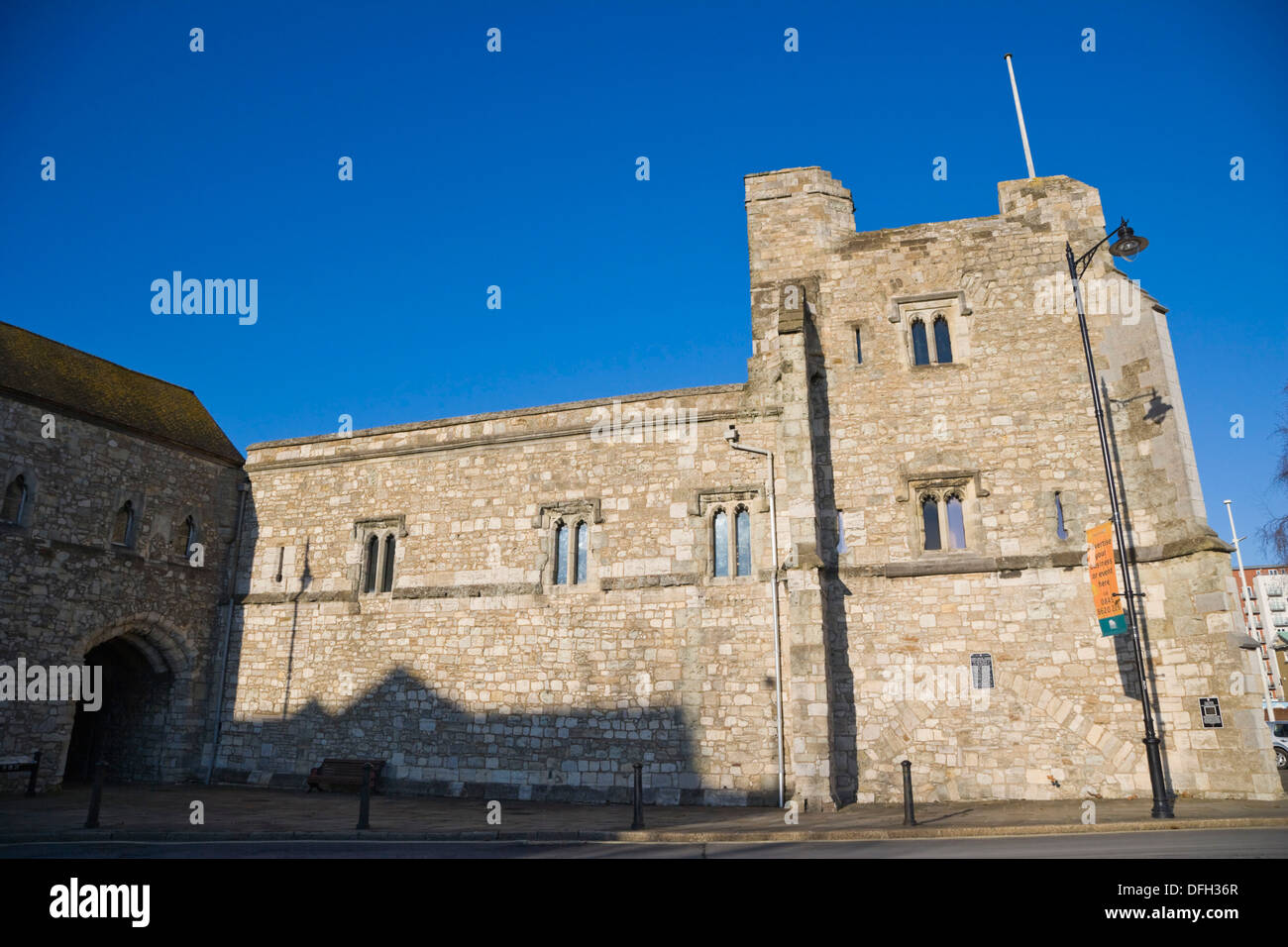 Tower southampton hi-res stock photography and images - Alamy