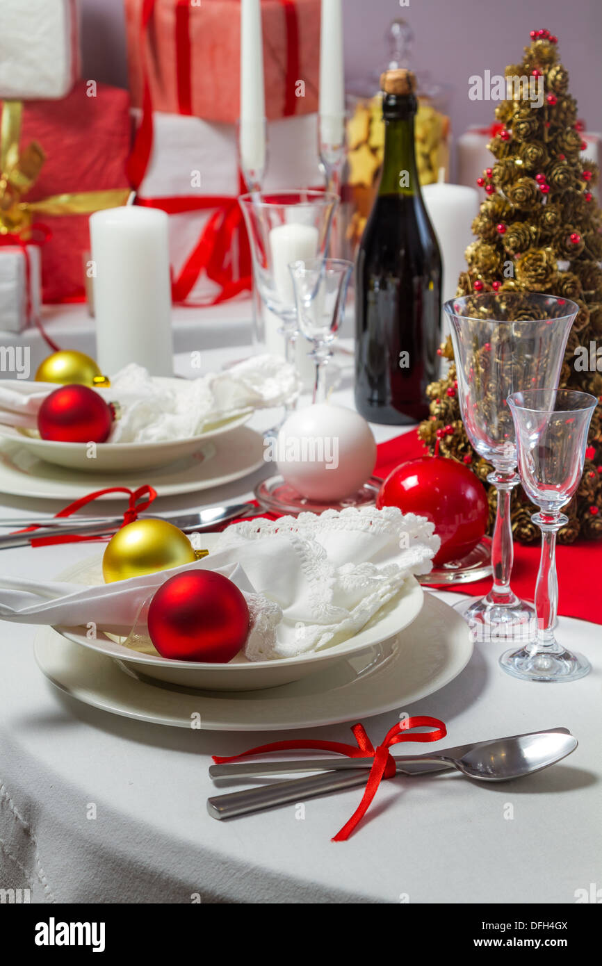 Christmas Dinner Was Ready To Serve On Stock Photo Alamy christmas-dinner-was-ready-to-serve-on-stock-photo-alamy