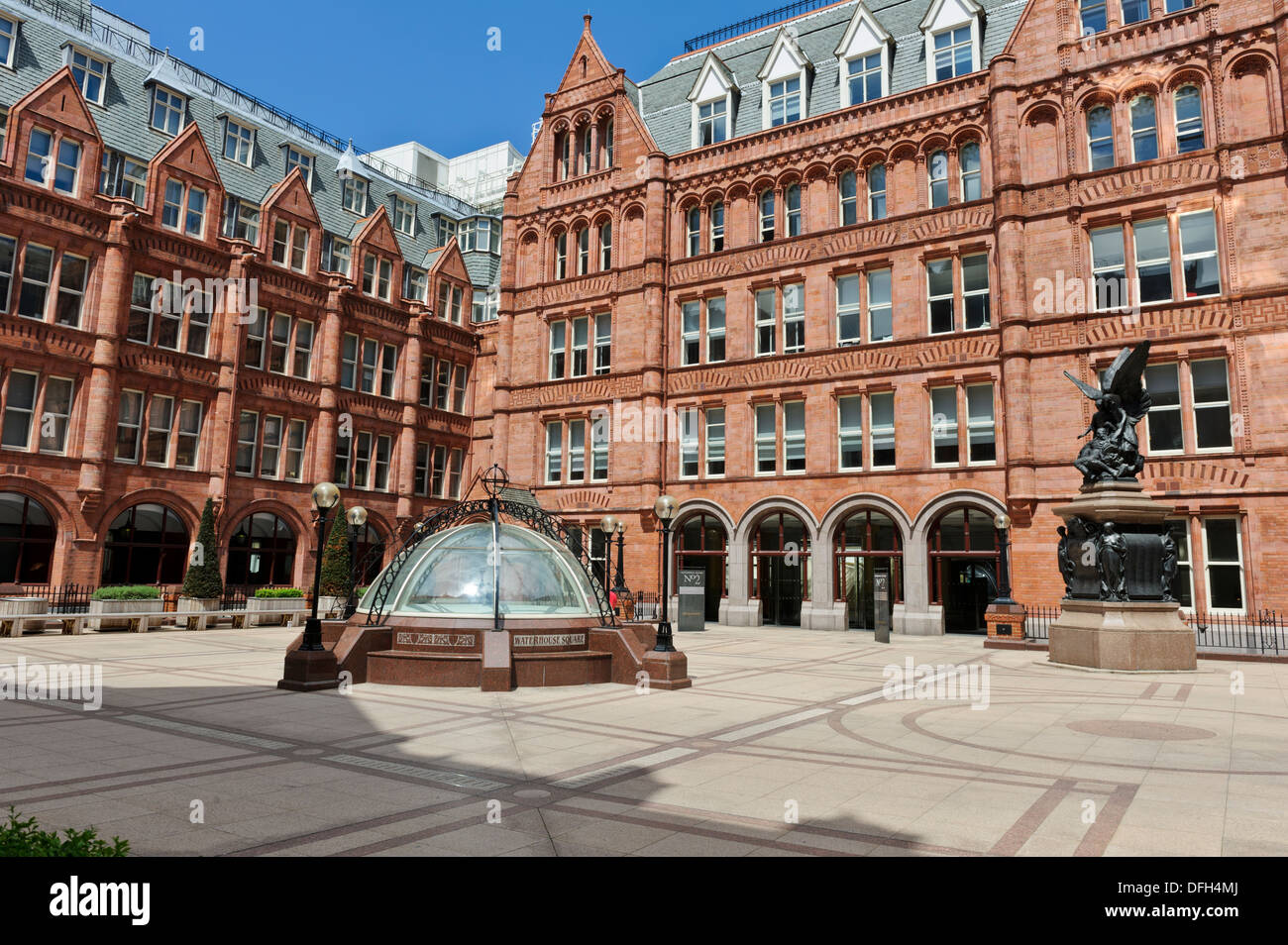 Prudential office london hi-res stock photography and images - Alamy