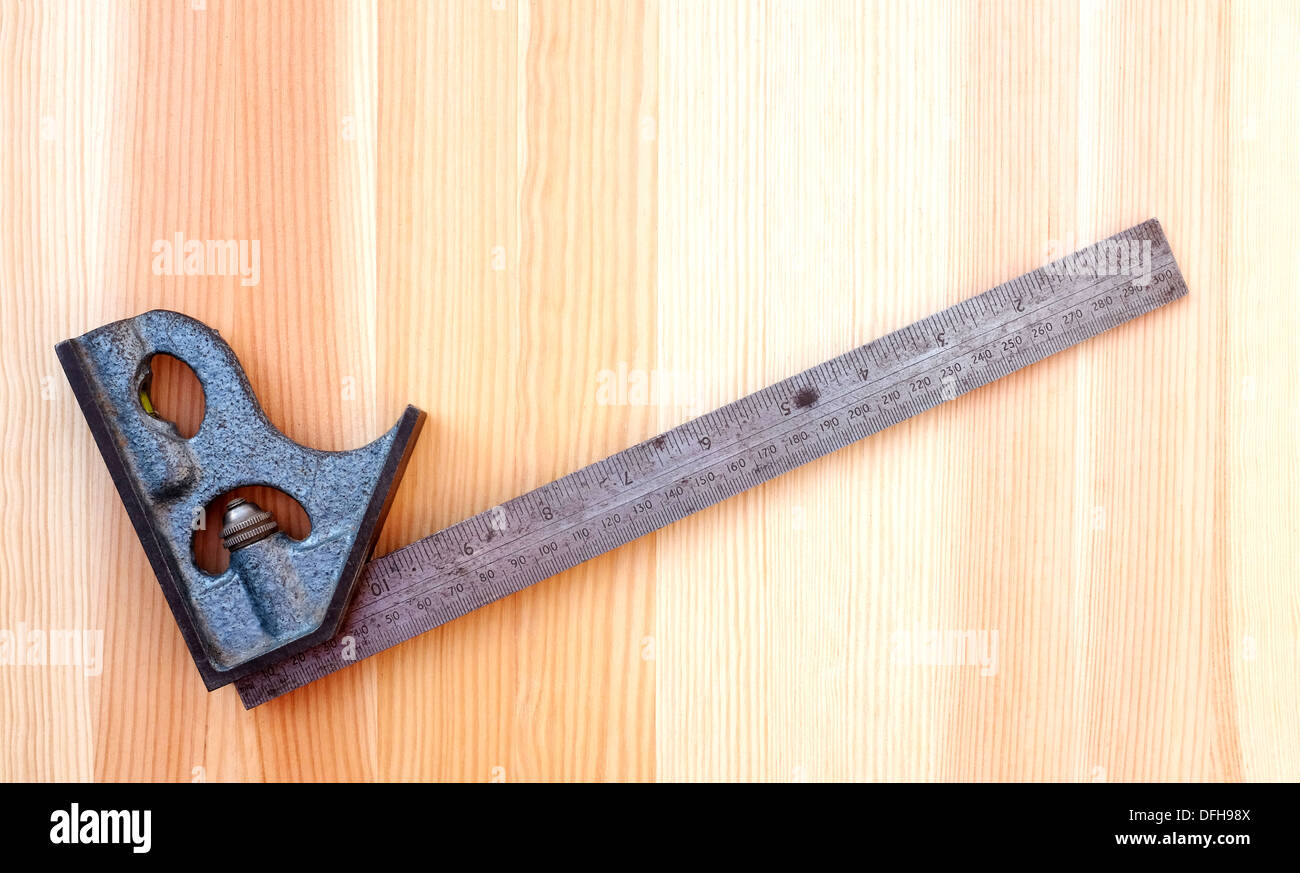 Set square hi-res stock photography and images - Alamy