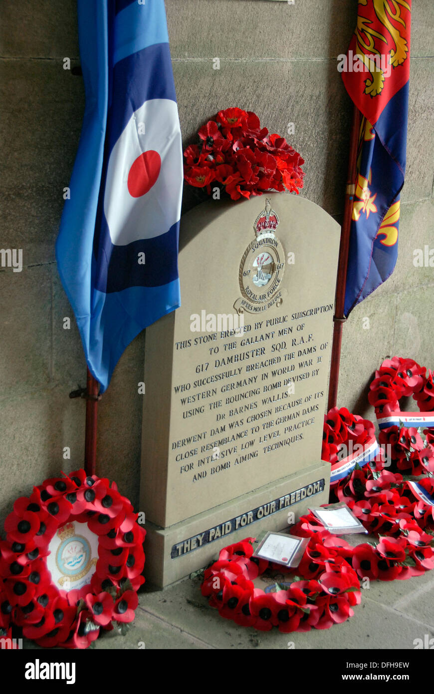 RAF Memorial to Dambusters Raid Derwent Water in Derbyshire where ...
