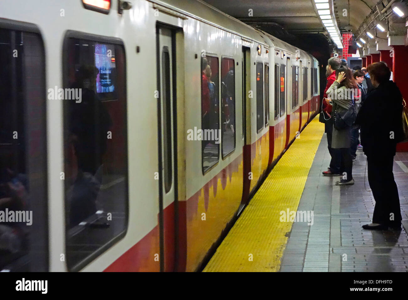 Boston Subway Train Stock Photos & Boston Subway Train Stock Images - Alamy