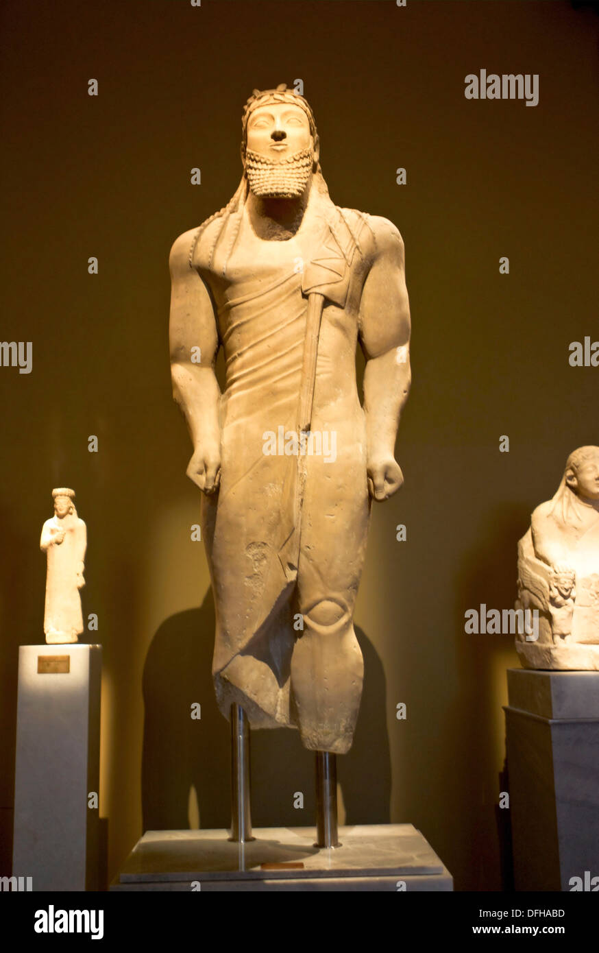 Statue of warrior hi-res stock photography and images - Alamy
