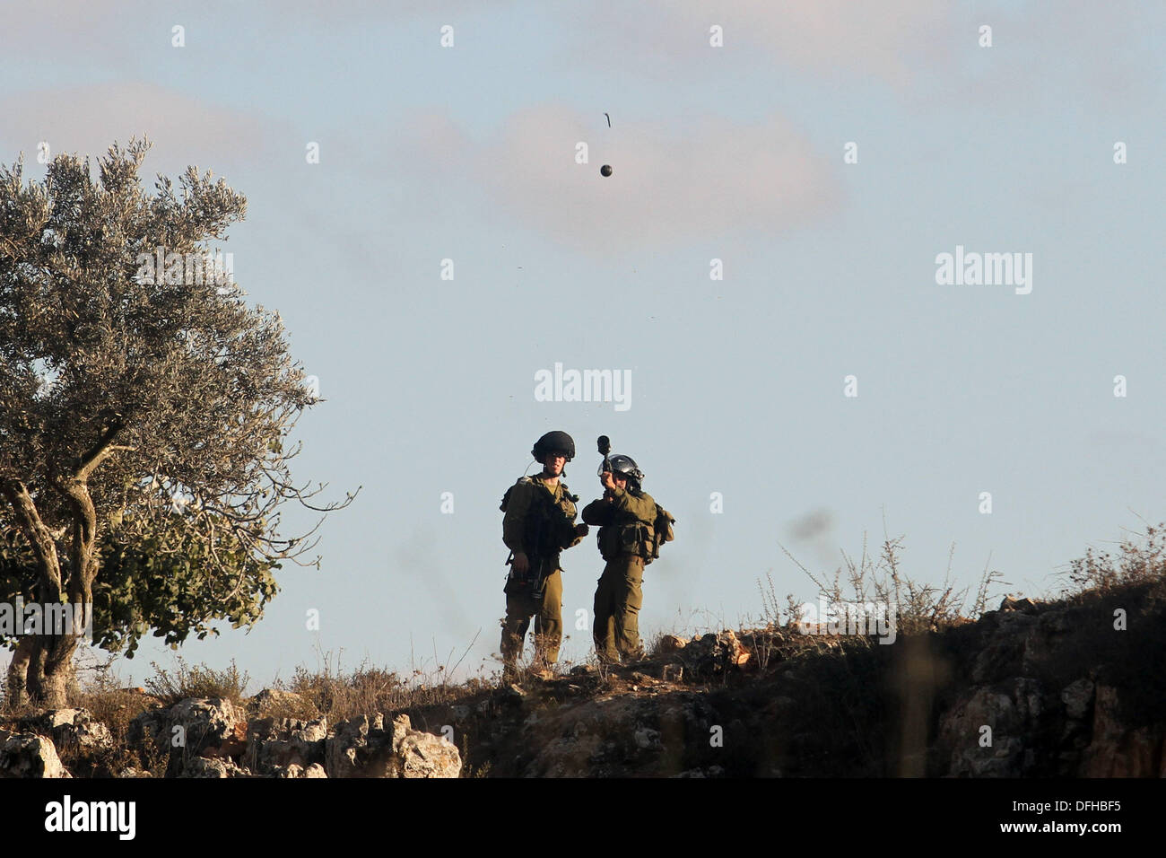 Ramallah, West Bank, Palestinian Territory. 4th Oct, 2013. An Israeli ...