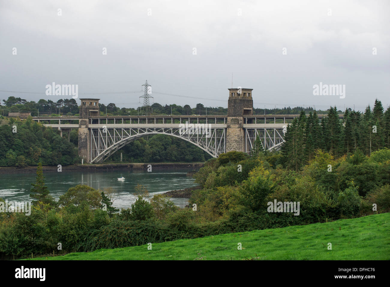 Britannia bridge anglesey hi-res stock photography and images - Alamy