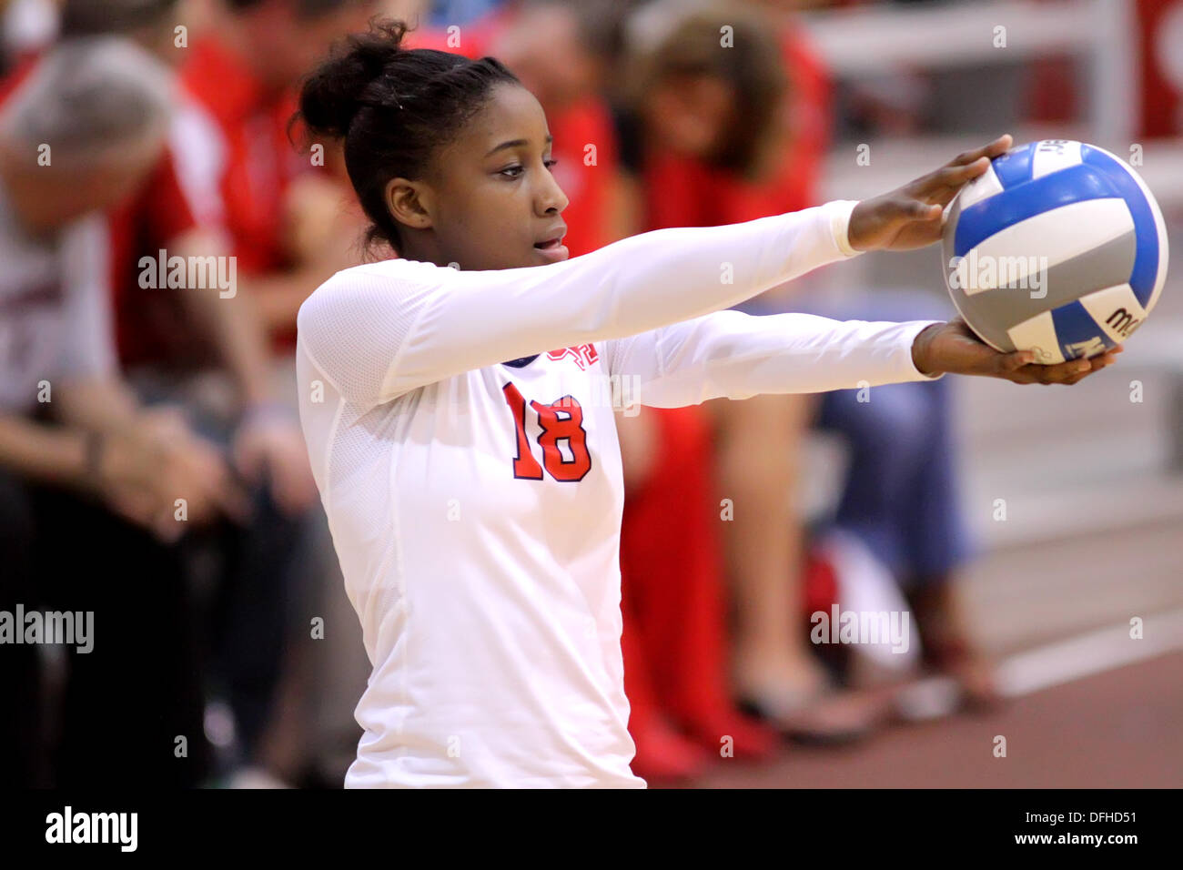 Houston, Texas, USA. 4th Oct, 2013. OCT 04 2013: Houston defensive ...