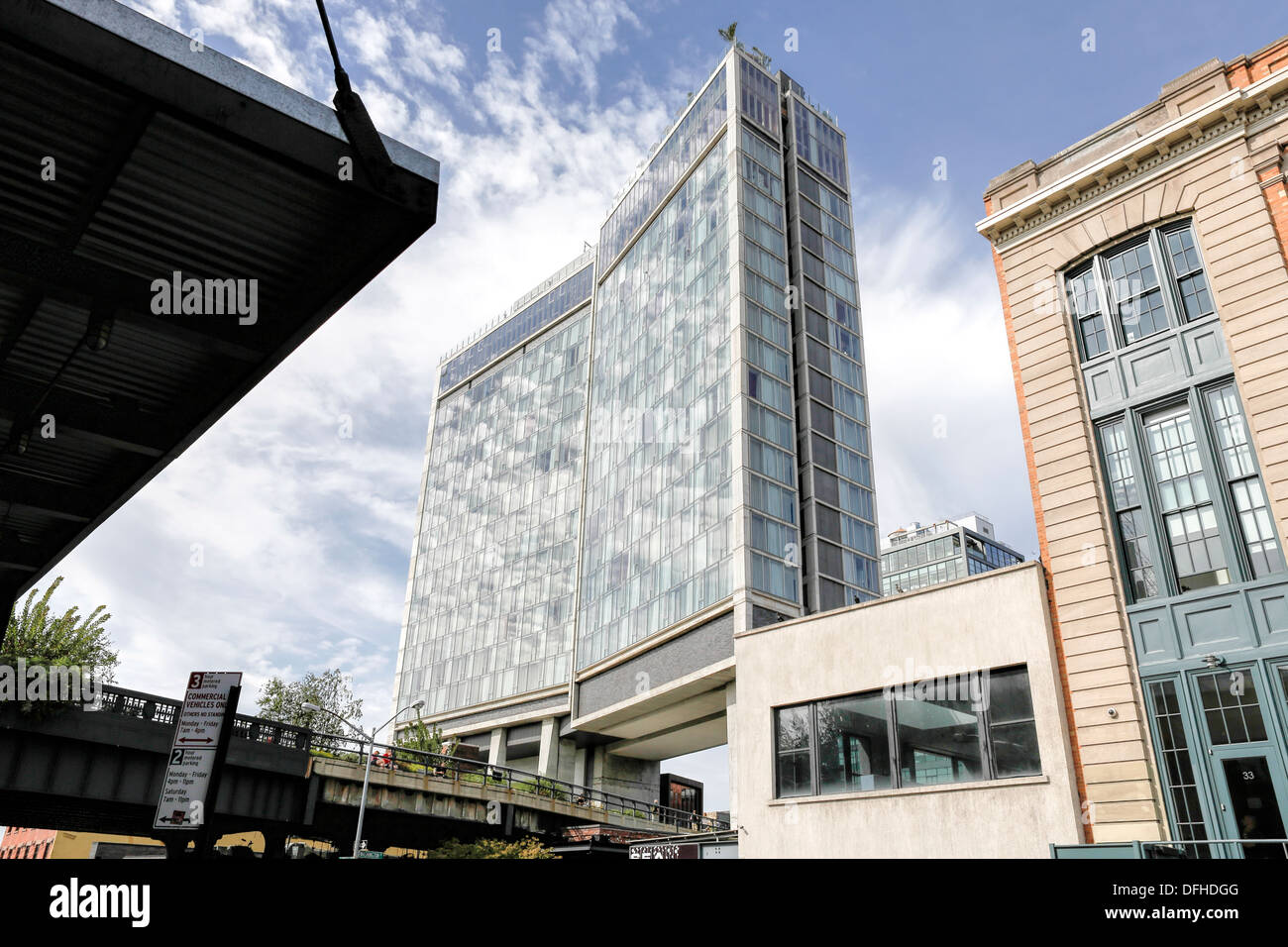 Meat Packing District, New York City, Showing the High Line NYC Park ...