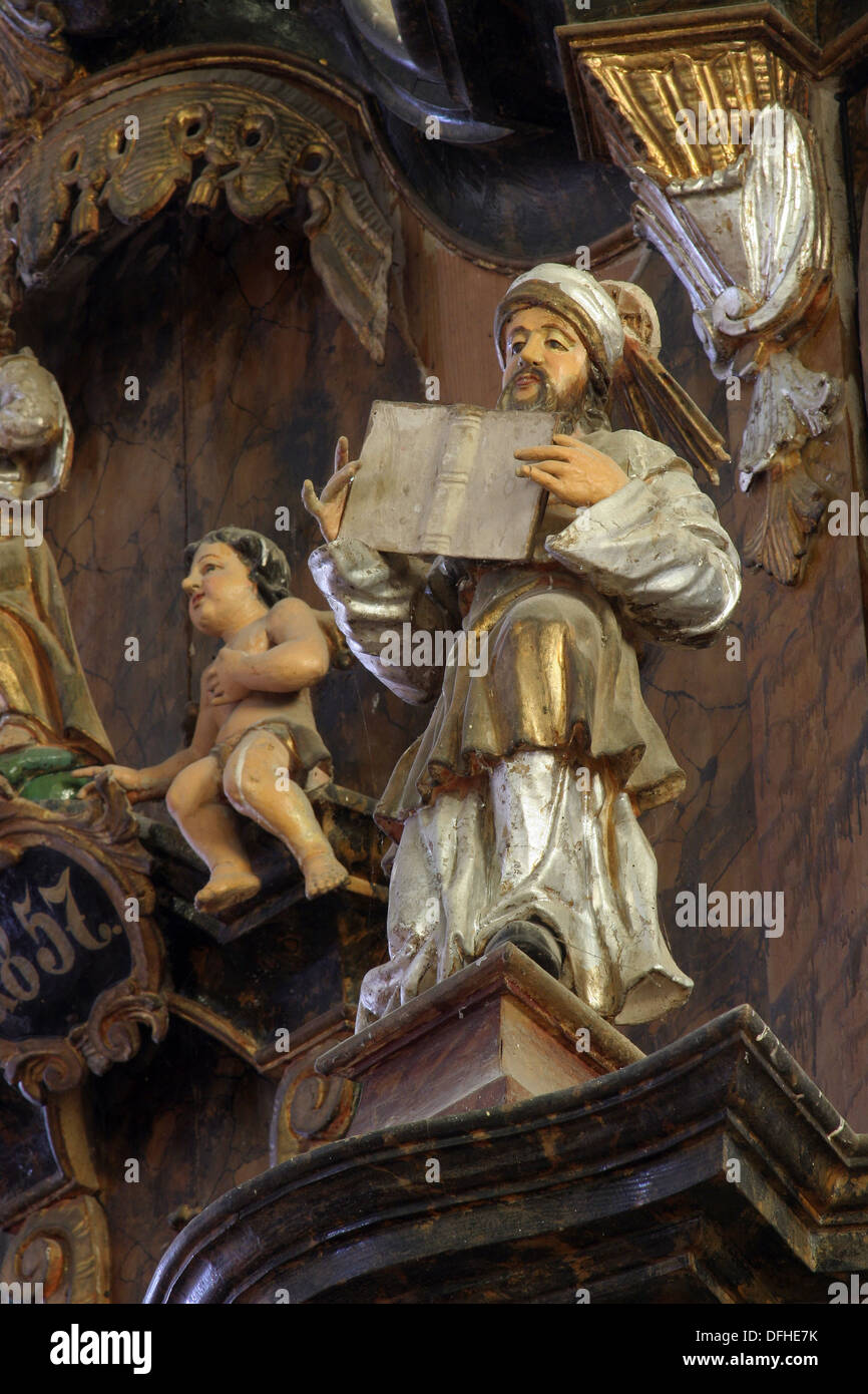 Statue of saint Stock Photo - Alamy