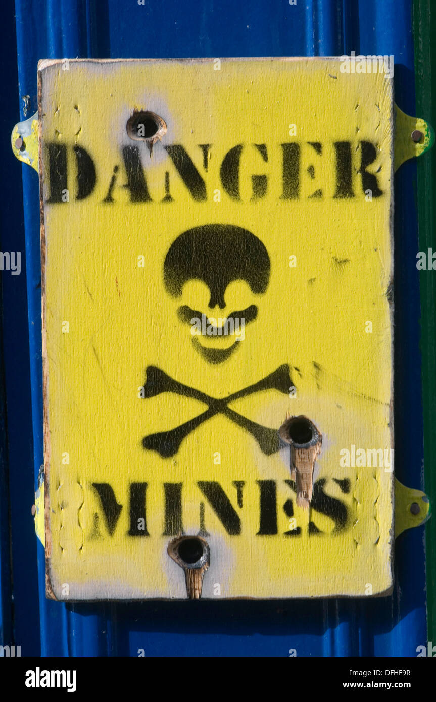 Mine landmine hi-res stock photography and images - Alamy