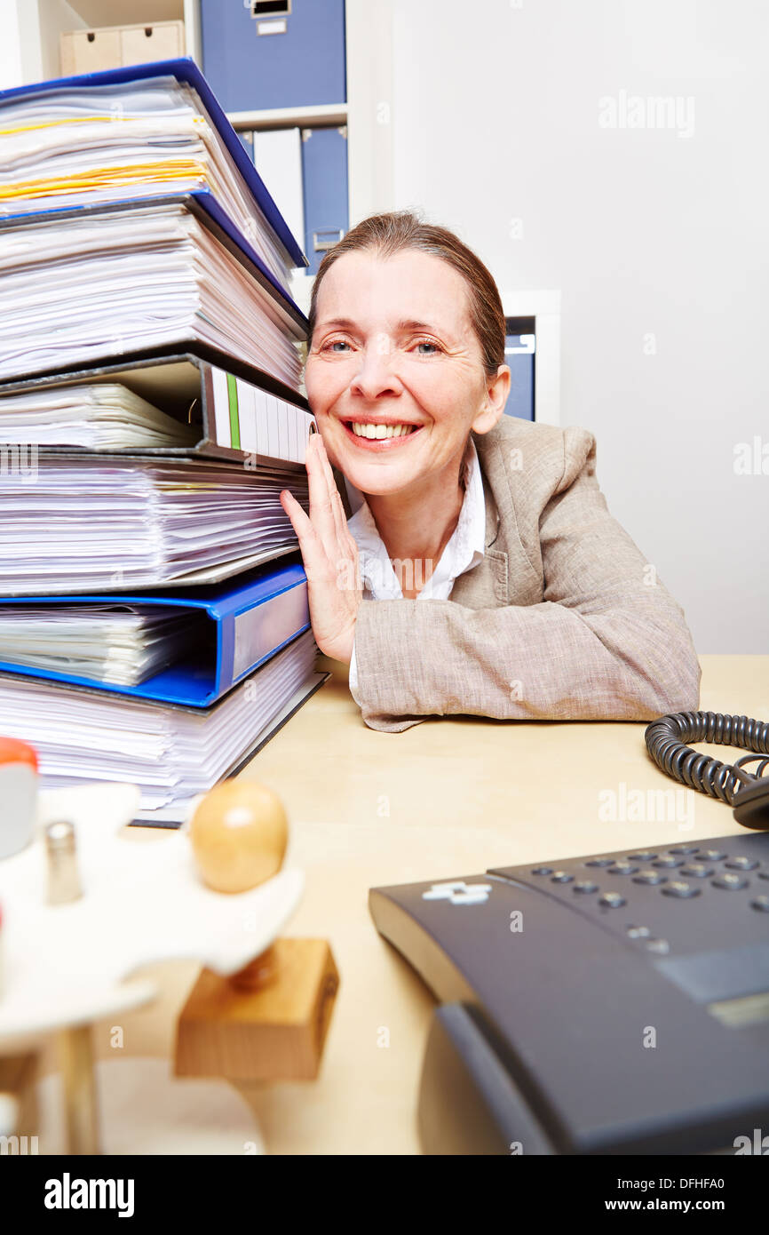 Elderly office archive hi-res stock photography and images - Alamy