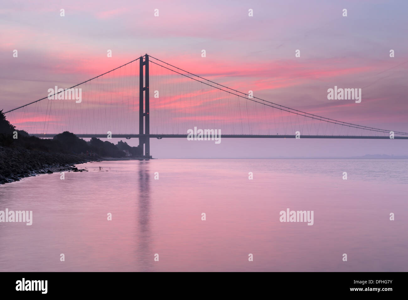 Humber Bridge sunrise, Hull (UK Stock Photo - Alamy