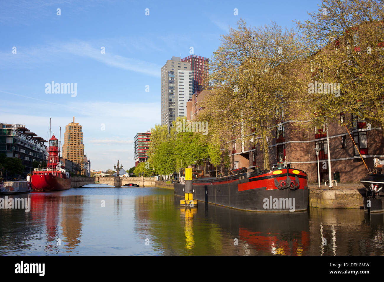 Rotterdam city canal and apartment buildings, South Holland ...