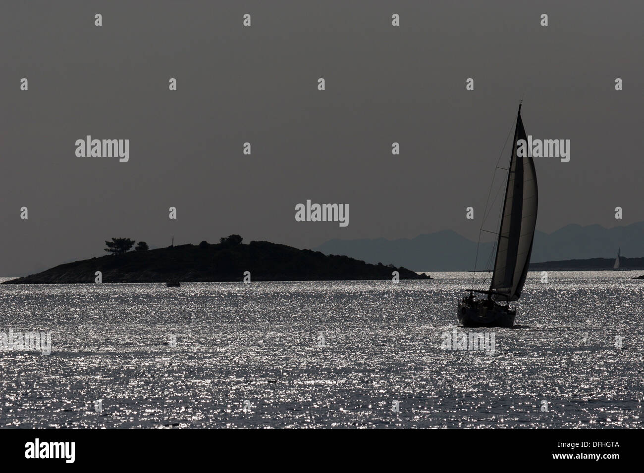 Moonlight sailing hi-res stock photography and images - Alamy