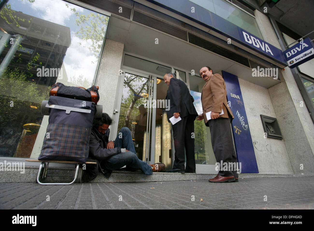 Rich man and poor hi-res stock photography and images - Alamy