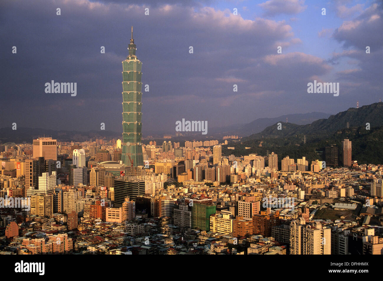 Taipeh tower 101 taipeh hi-res stock photography and images - Alamy