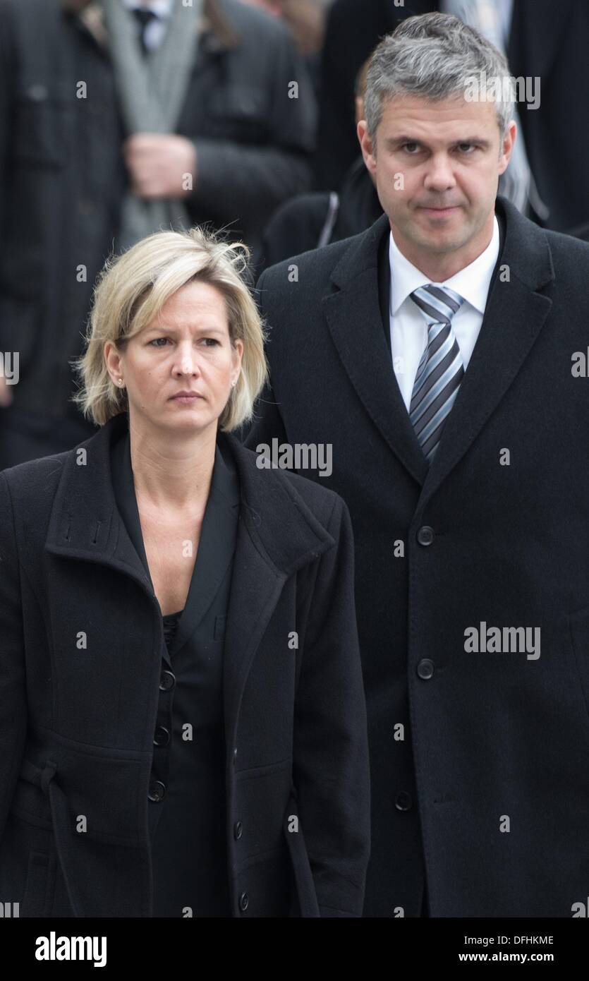 Peter Dussmann High Resolution Stock Photography and Images - Alamy