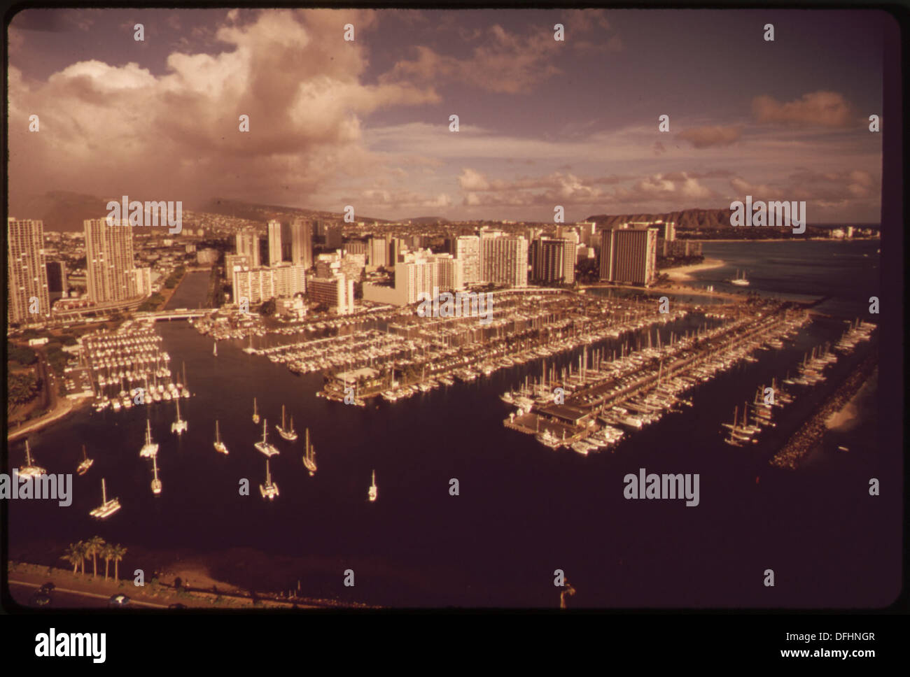 Honolulu downtown city center on hi-res stock photography and images ...