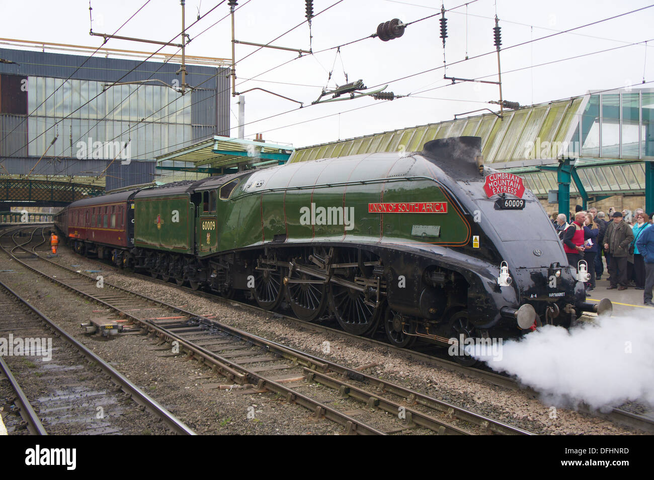Steam locomotive 'Union of South Africa' 60009 special charter train in ...