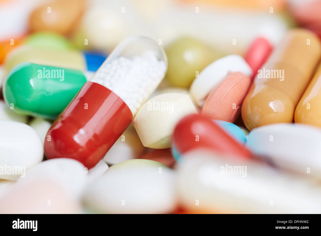 Pill medicine hi-res stock photography and images - Alamy