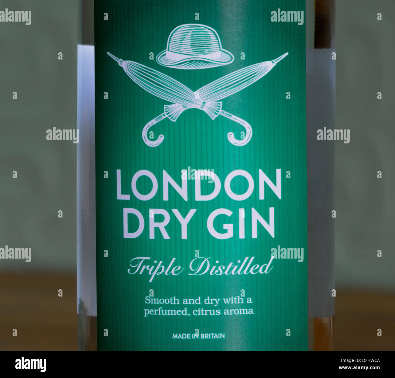 London dry gin hi-res stock photography and images - Alamy