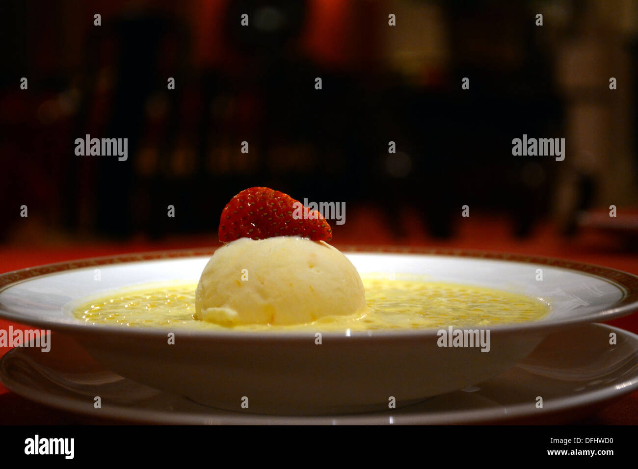 Chilled mango sago cream in Chinese restaurant Stock Photo - Alamy