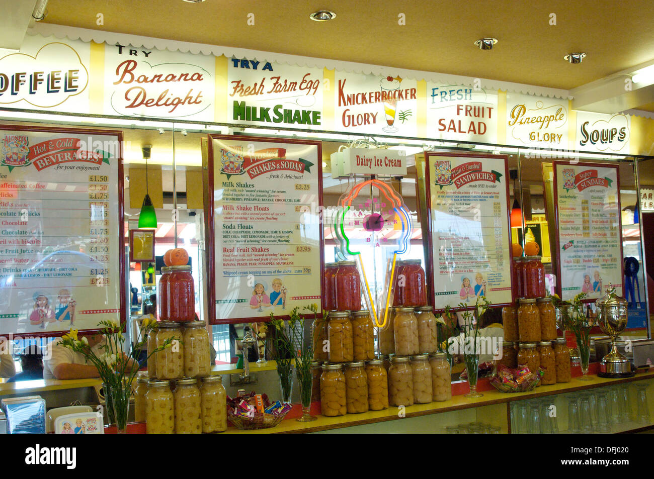 Knickerbocker glory hi-res stock photography and images - Alamy