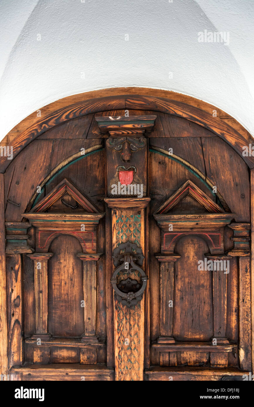 Famous front door hi-res stock photography and images - Alamy