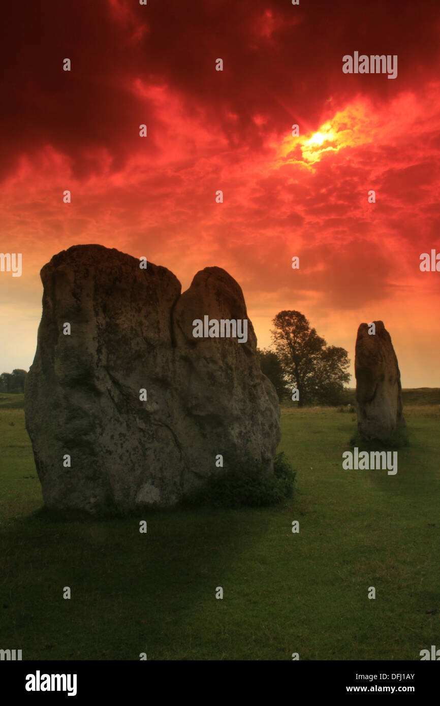 Avebury standing stones Stock Photo - Alamy