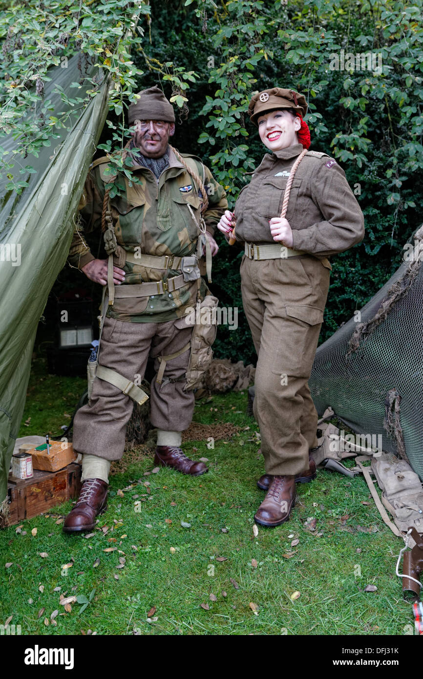 SAS Major with SOE Agent holding the FANY (First Aid Nursing Yeomanry ...
