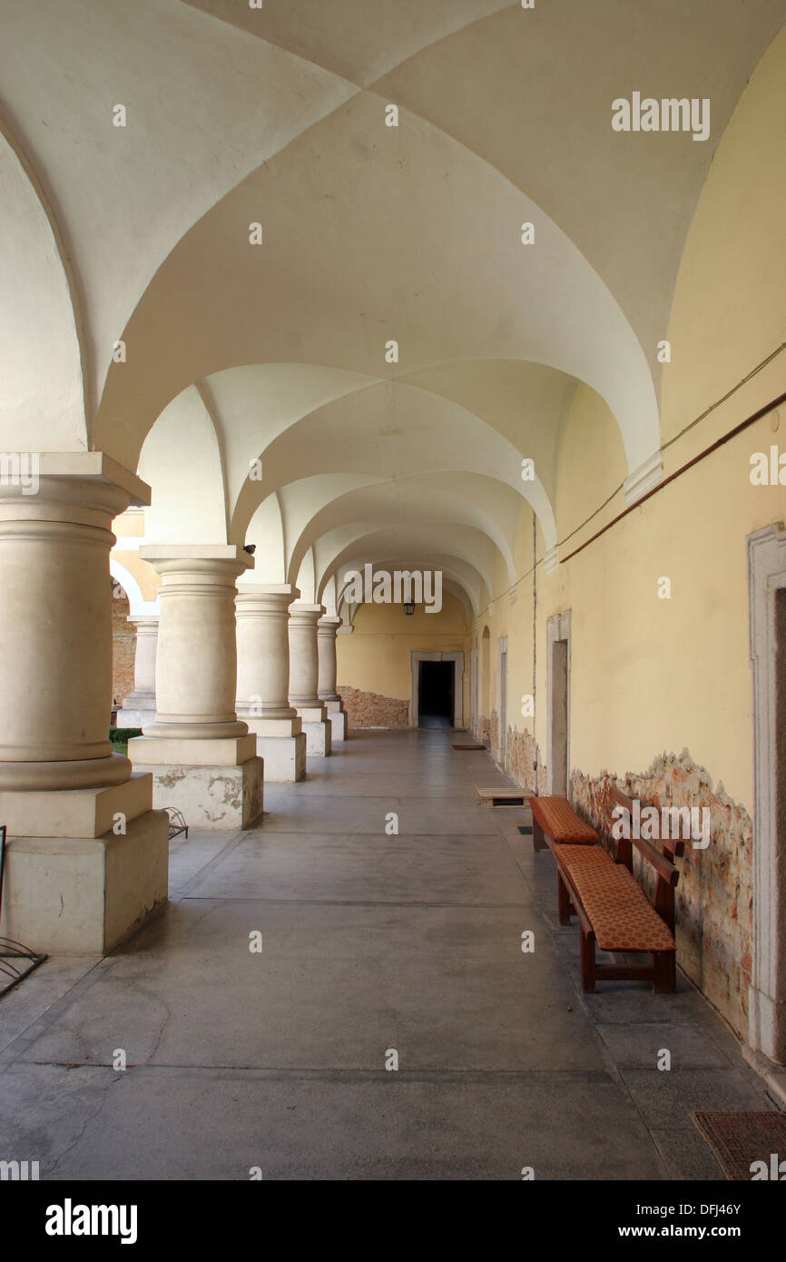 Atrium and cloisters hi-res stock photography and images - Alamy