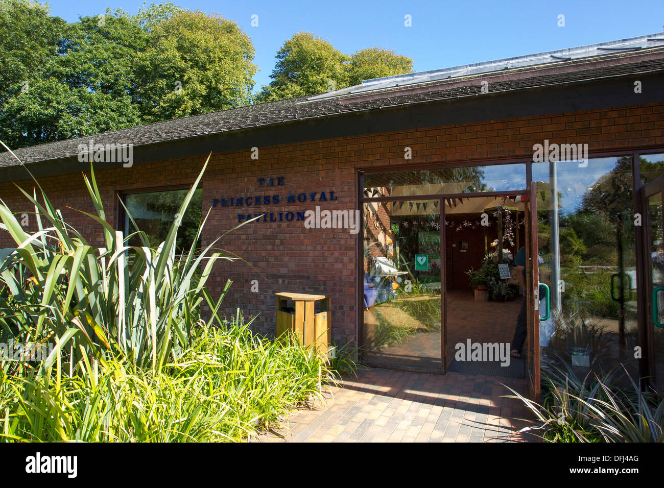 Durrell Wildlife Conservation Trust Stock Photo - Alamy