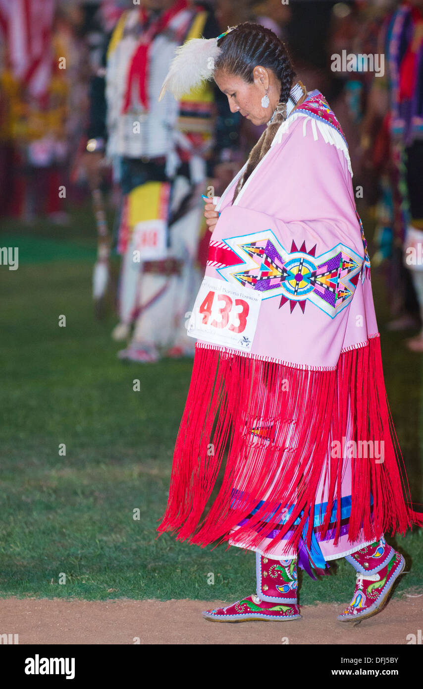 American indian woman powwow hi-res stock photography and images - Alamy