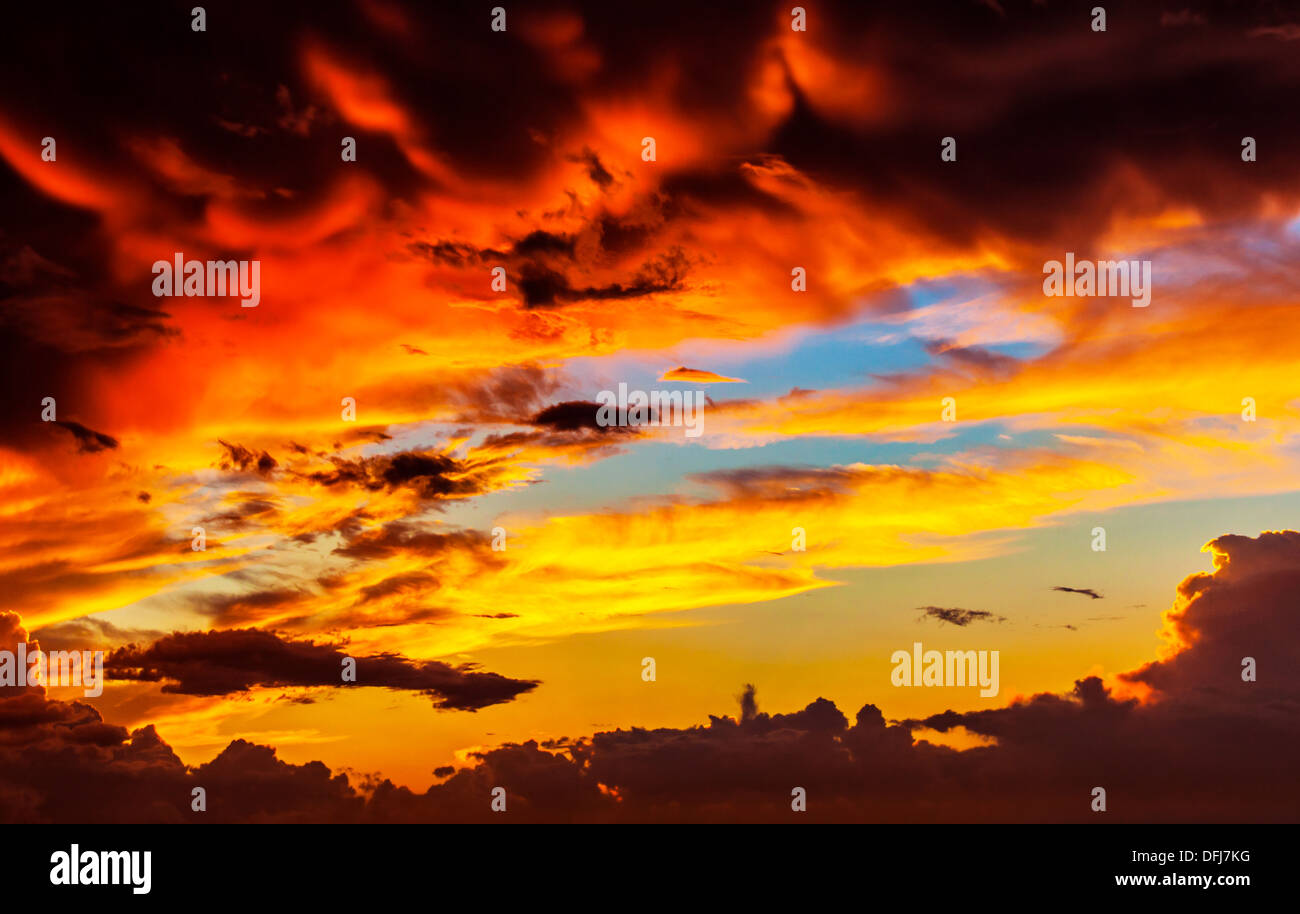 Amazing sunset sky background, red dramatic cloudscape, overcast ...