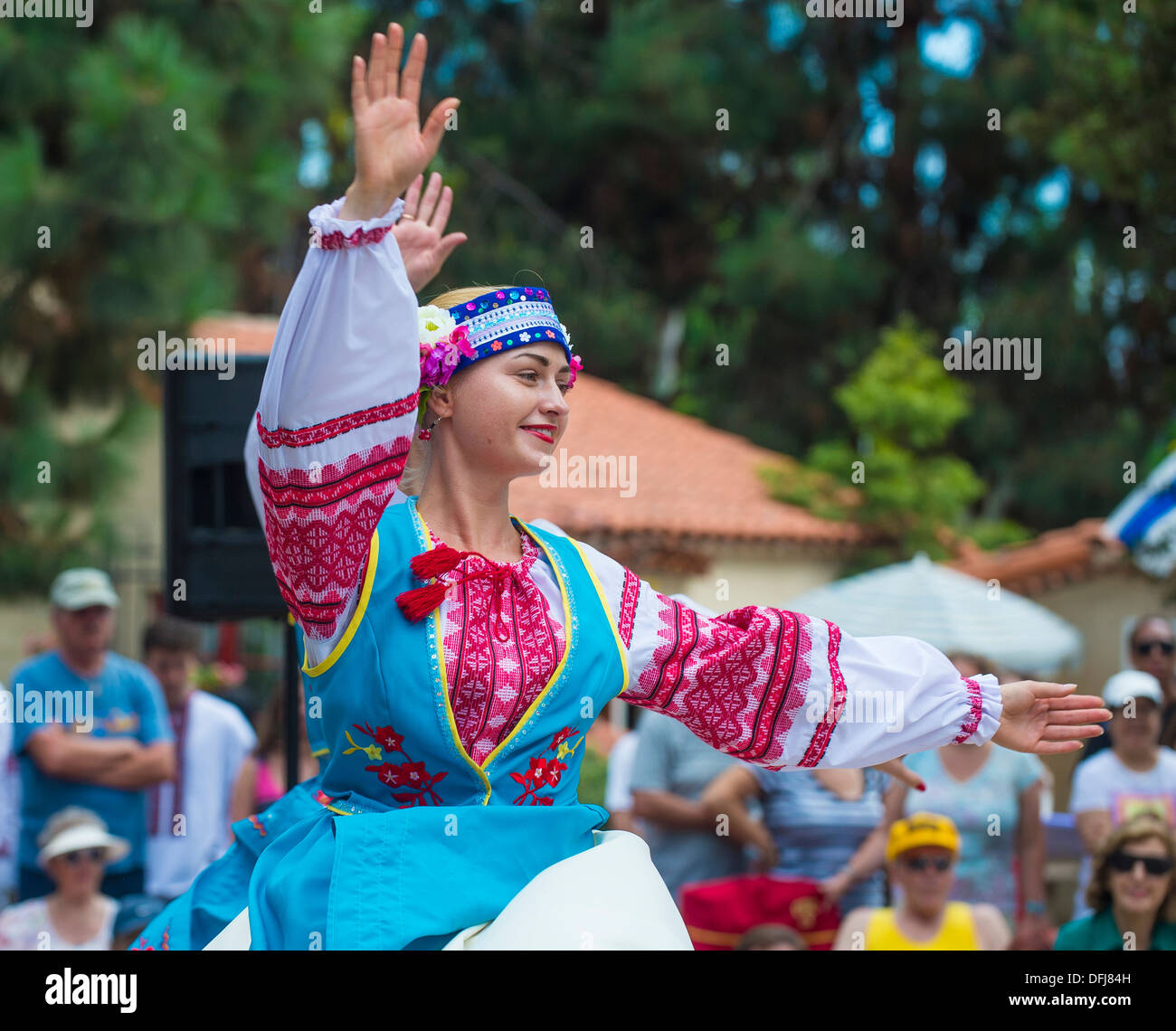 Ukrainian folk dancer perform during Ukraine's Independence Day ...