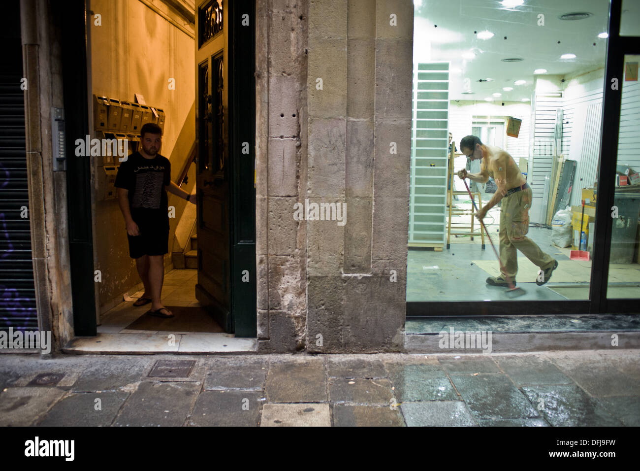 Everyday scene hi-res stock photography and images - Alamy