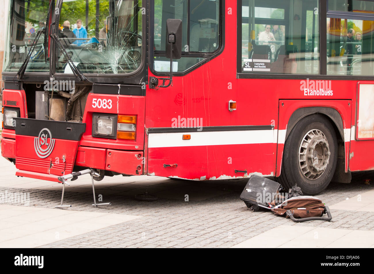 Bus accident hi-res stock photography and images - Alamy