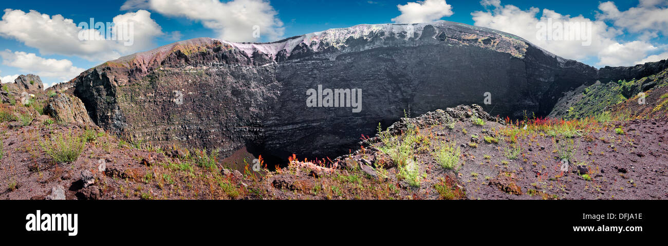 View inside crater mount vesuvius hi-res stock photography and images ...