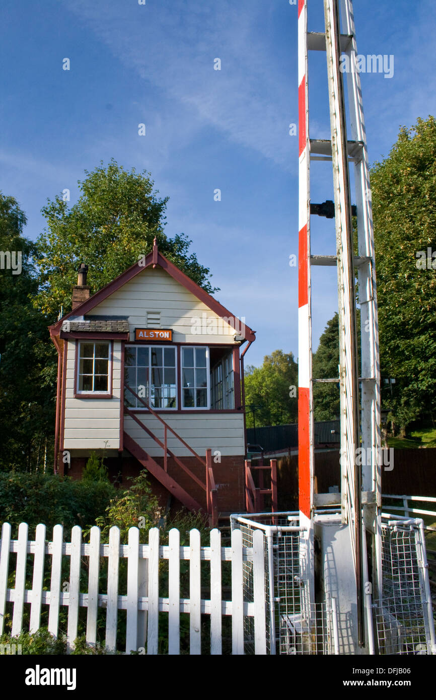 Railway Crossing Signal Box Stock Photos & Railway Crossing Signal Box ...