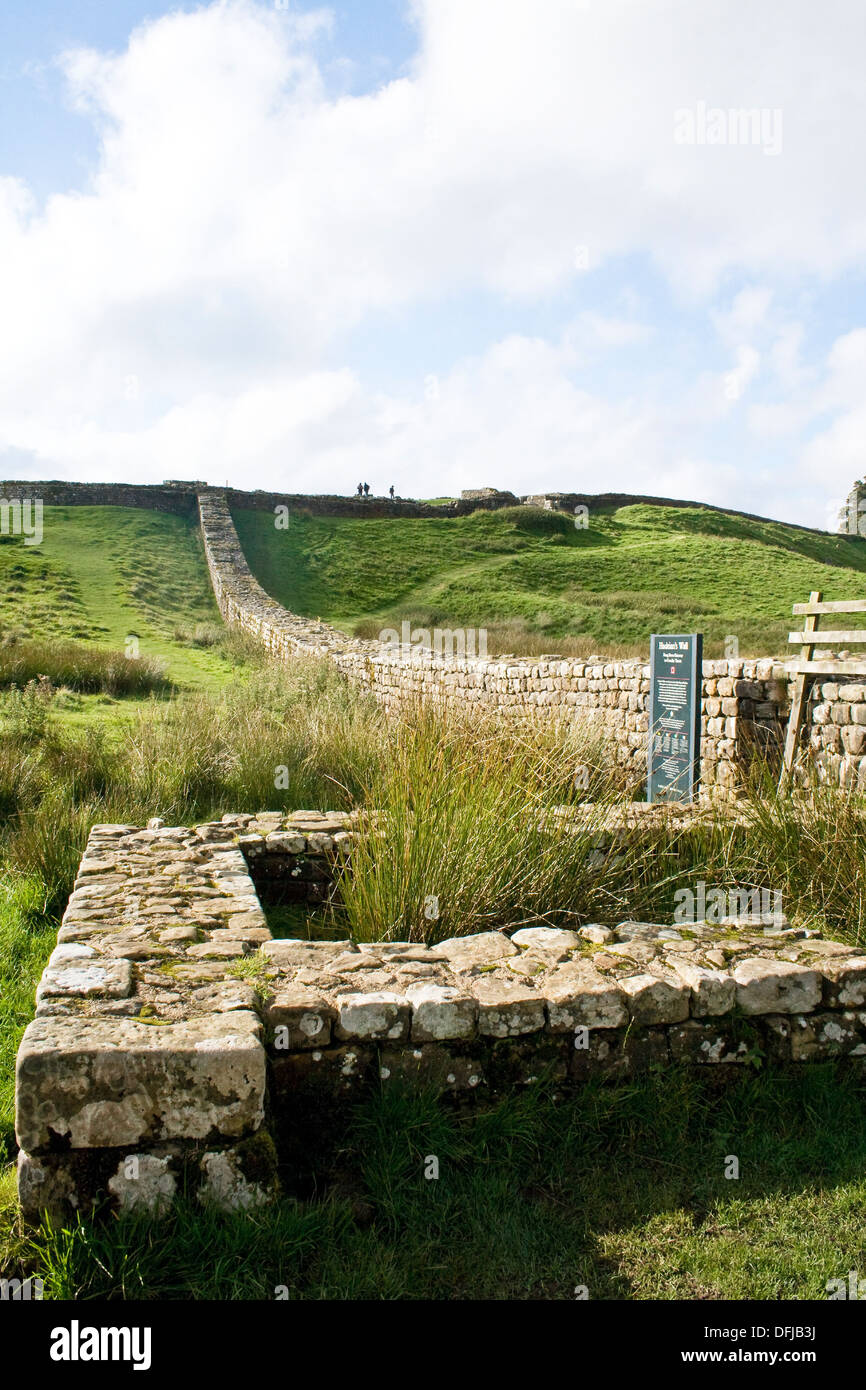Housesteads crags hi-res stock photography and images - Alamy