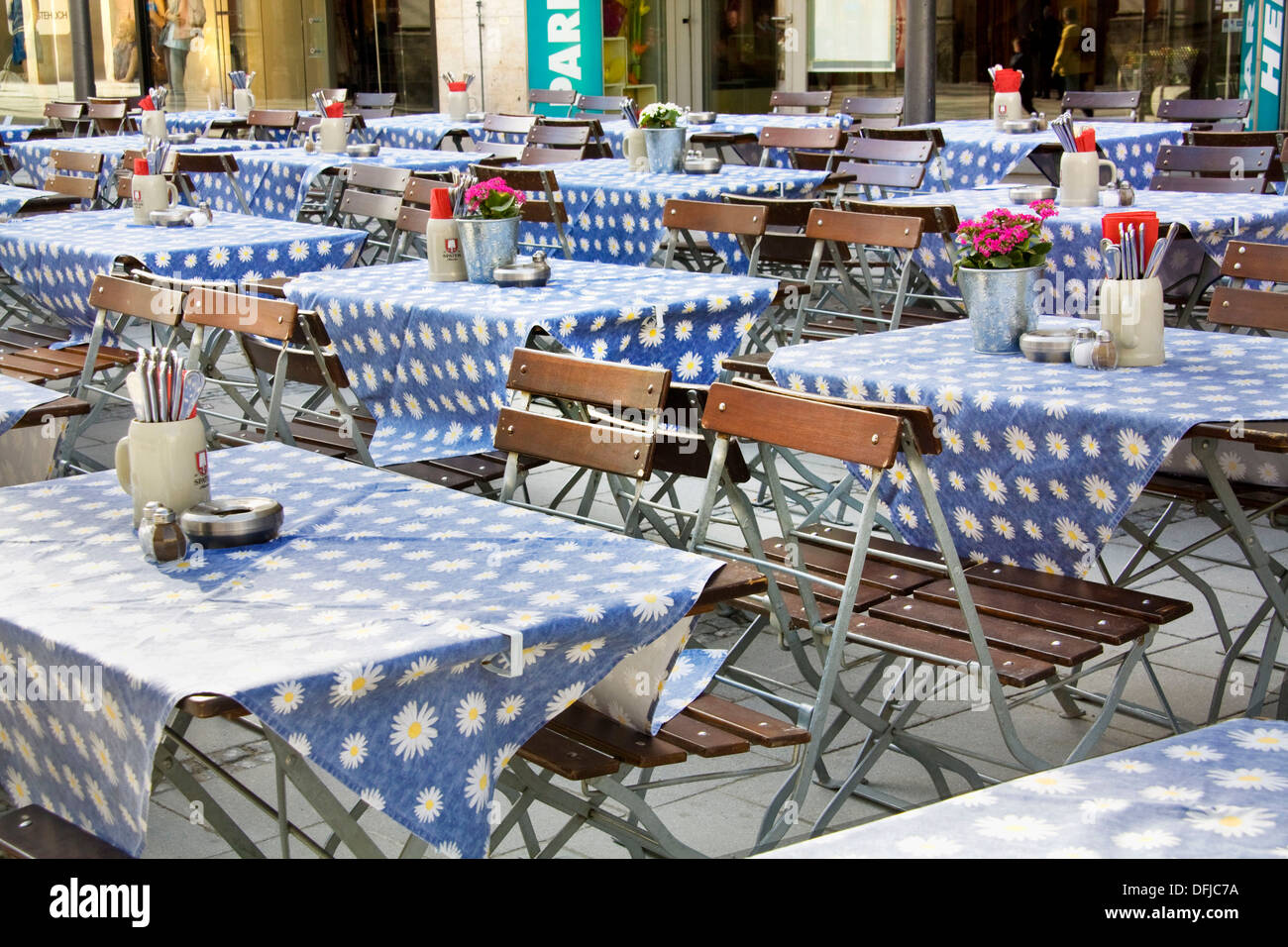 Munich german restaurant hi-res stock photography and images - Alamy