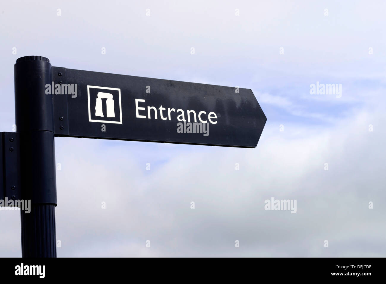 Visit stonehenge stone henge hi-res stock photography and images - Alamy