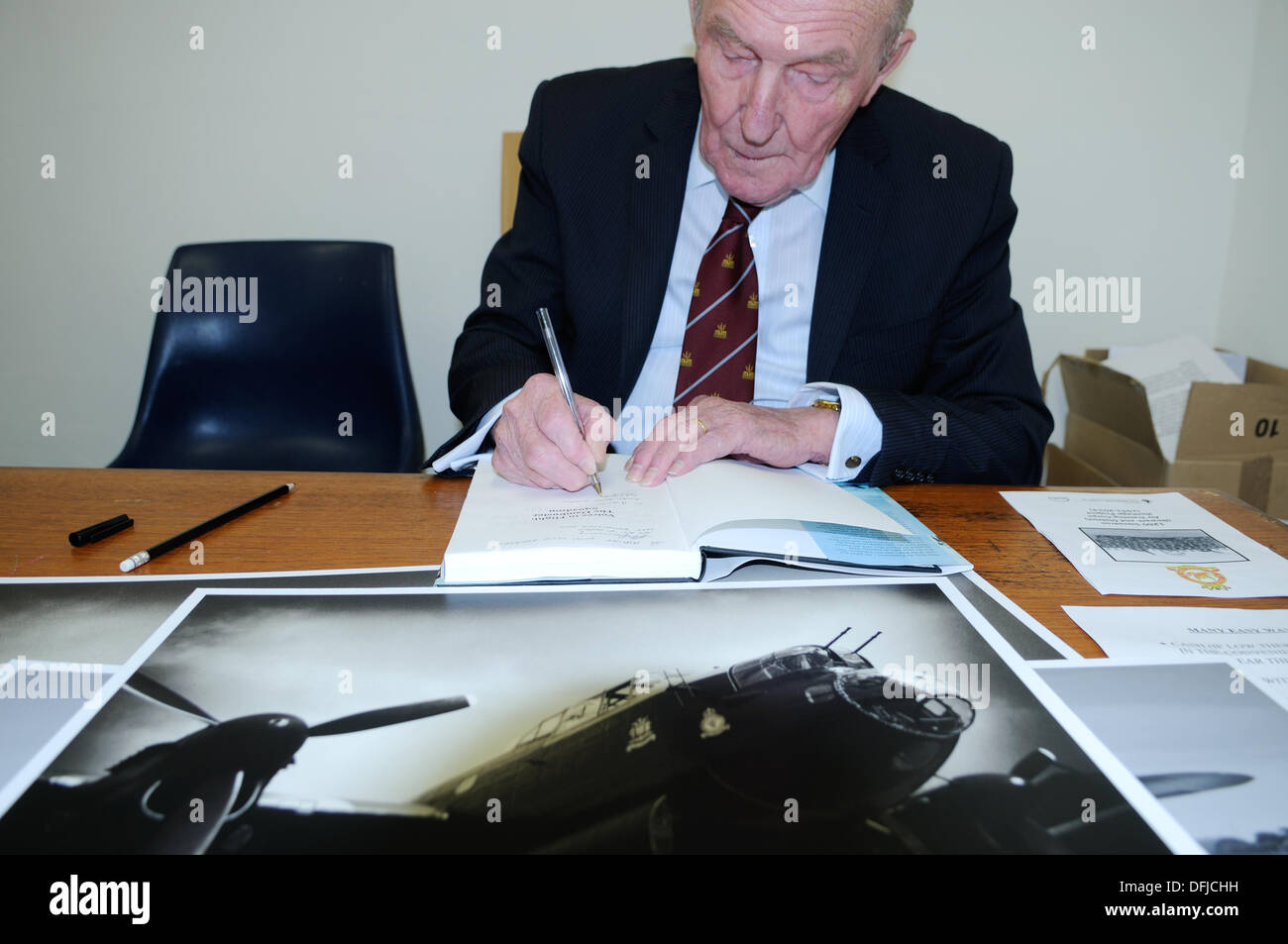 George johnson pilot hi-res stock photography and images - Alamy