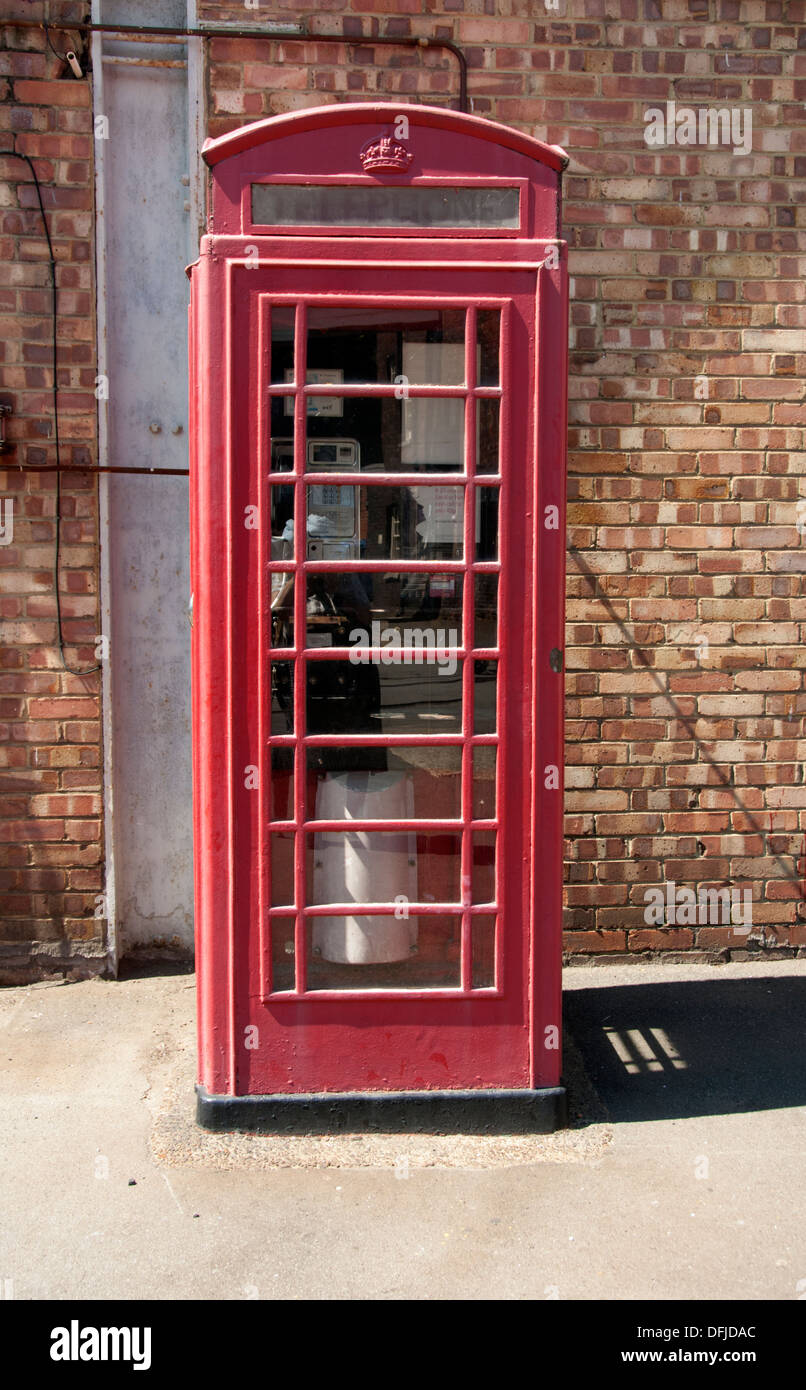 MEDWAY; CHATHAM; HISTORIC DOCKYARD; 20TH CENTURY TELEPHONE BOX Stock ...