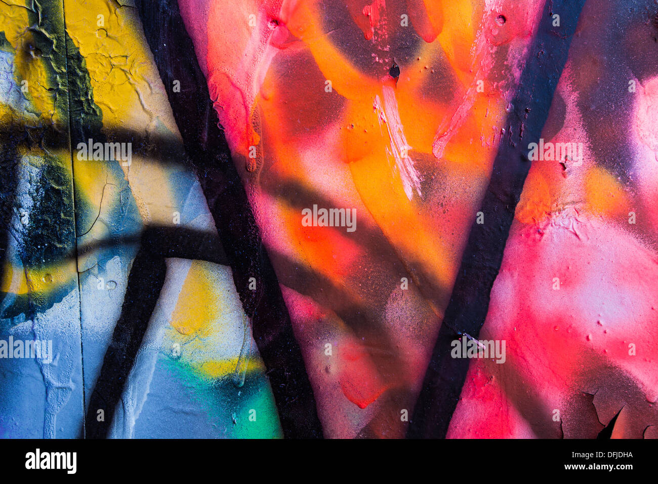 Cover up graffiti hi-res stock photography and images - Alamy