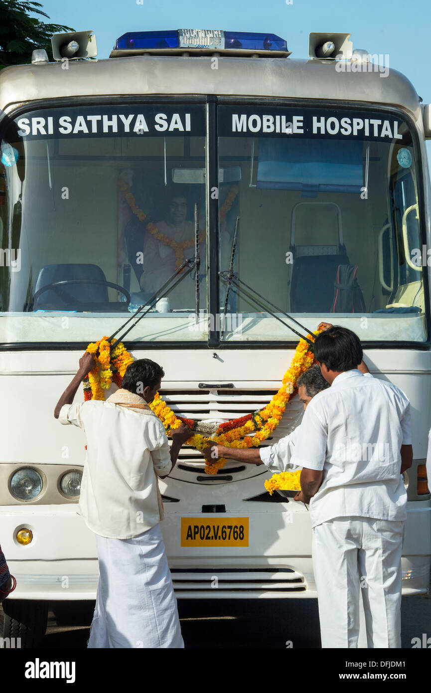 Sri sathya sai baba mobile outreach hospital hi-res stock photography ...